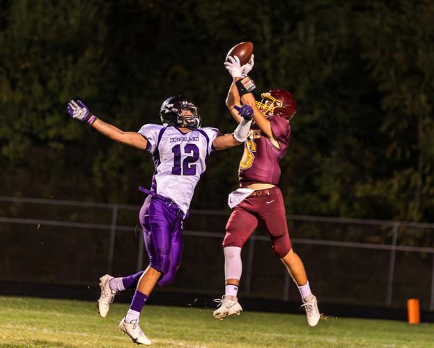 Waterloo football cruises past Dodgeland, 40-14 | Waterloo / Marshall ...