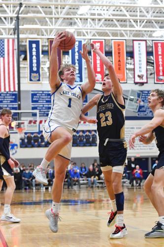 Lake Mills notches sectional final berth, school-record 25th win by ...