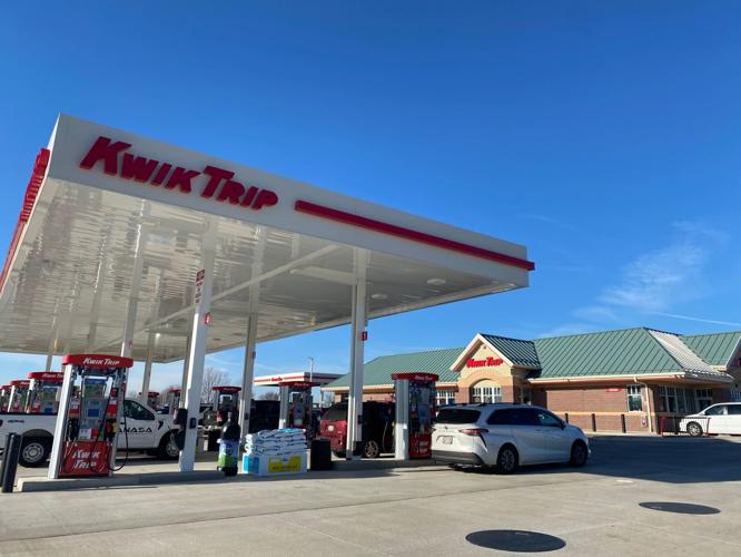 New Kwik Trip opens in Cambridge | Local | hngnews.com