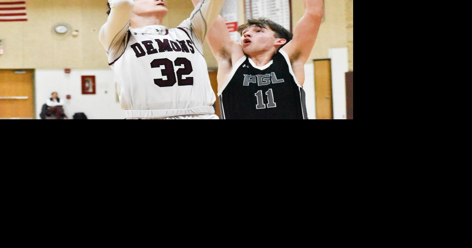 Late 3-pointer by Ben Wetzel advances Deerfield boys basketball to ...
