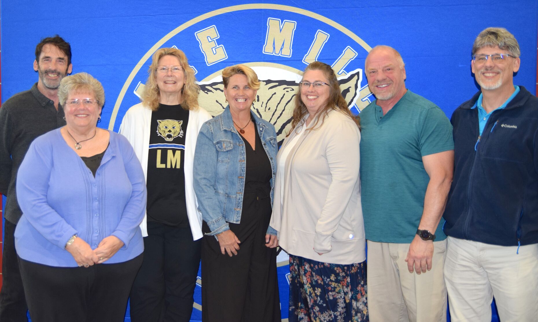 Lake Mills Area School District honors retirees, staff for years of ...