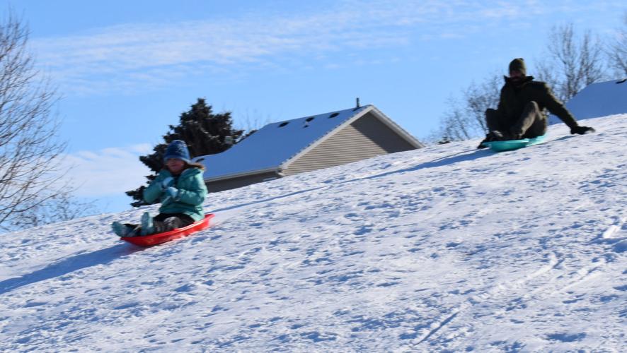 Snow sledders hit Sun Prairie park hills | Community | hngnews.com