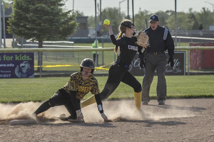Softball: Tough breaks in tight battles for DeForest | Sports | hngnews.com