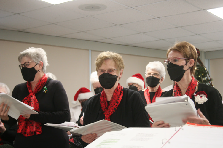 Monona senior chorus perseveres amid pandemic | Monona / Cottage Grove ...