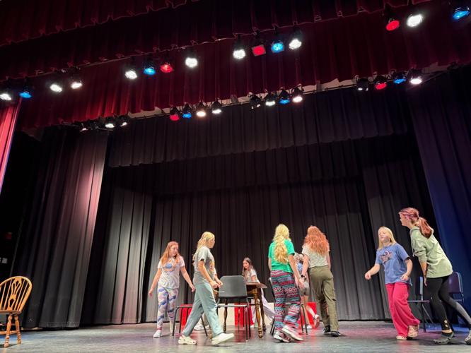 Waterloo students prepare to stage 'Alice in Wonderland Jr ...