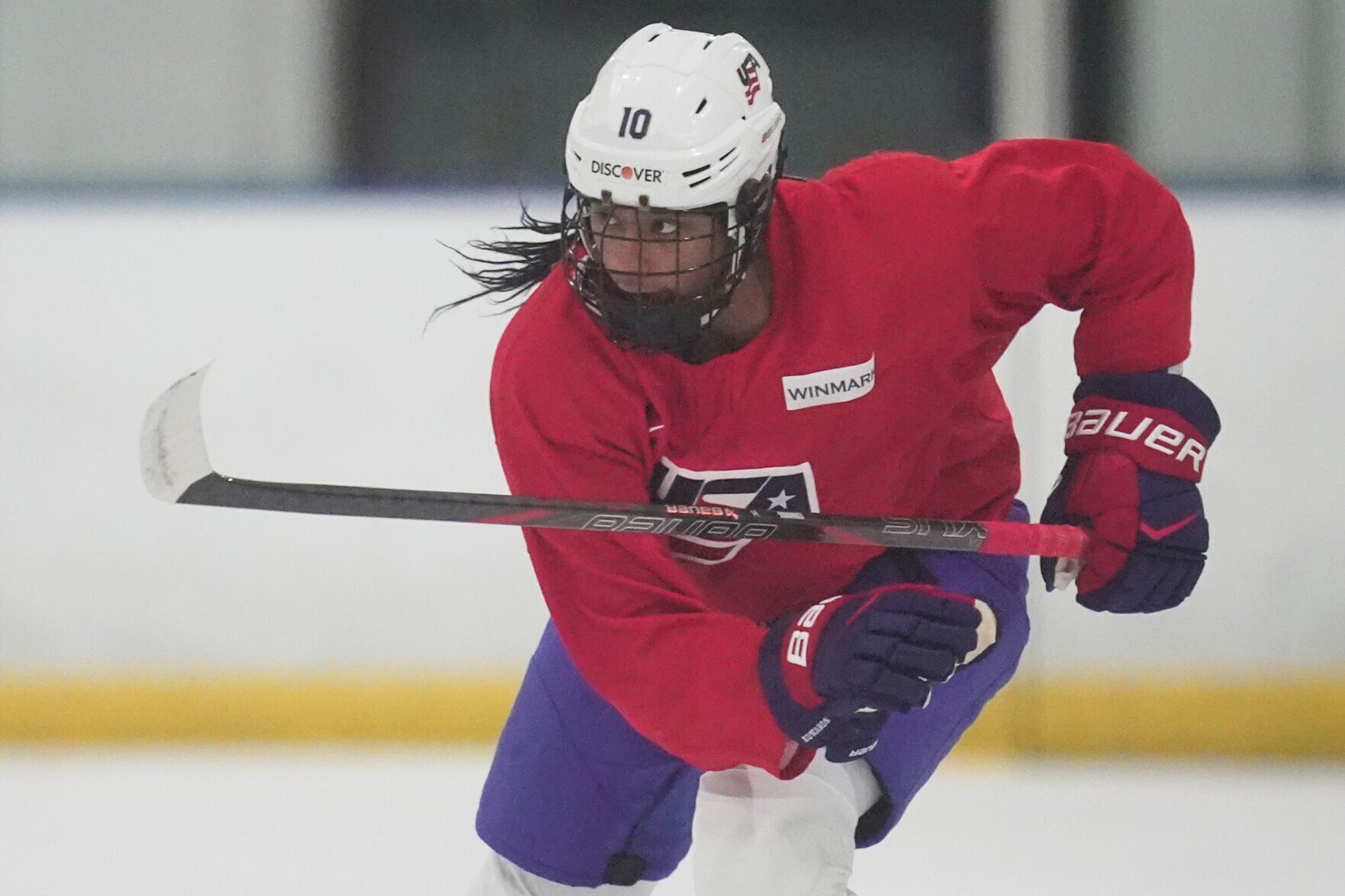 UW's Laila Edwards is considered the future of the US women's hockey ...