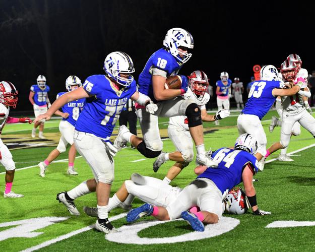 Lake Mills throttles Big Foot 47-7 on homecoming | Sports | hngnews.com