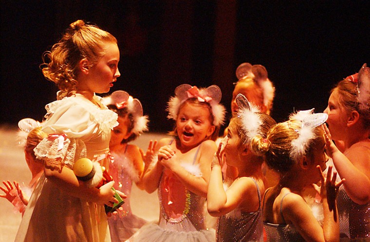 Kehl Dance performs Nutcracker in Waunakee | Waunakee Tribune | hngnews.com