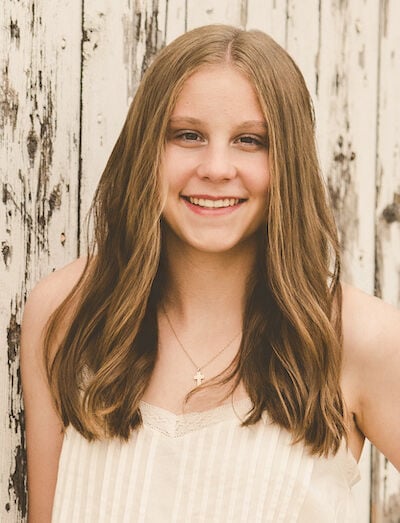 Waunakee student receives animal science scholarship | News | hngnews.com