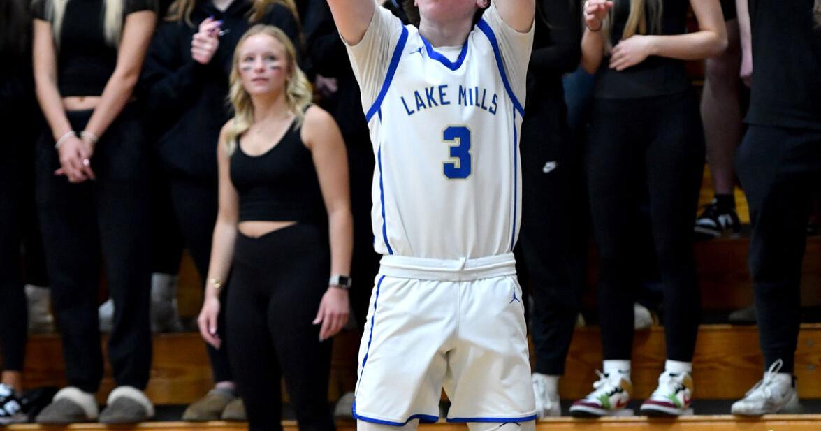 Boys basketball roundup: Lake Mills staves off Fort Atkinson for ninth ...