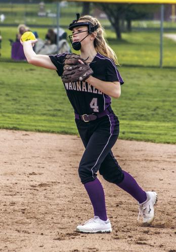 Waunakee softball splits pair of conference games | Waunakee Tribune ...