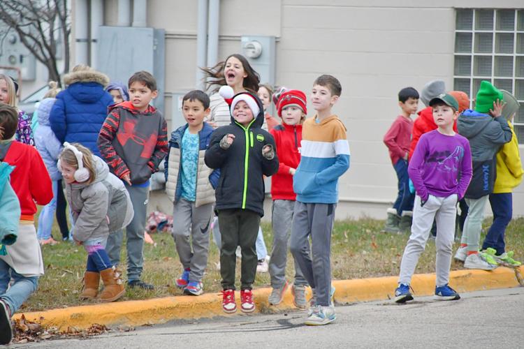 Monona sends off Santa in style | Monona / Cottage Grove Herald ...