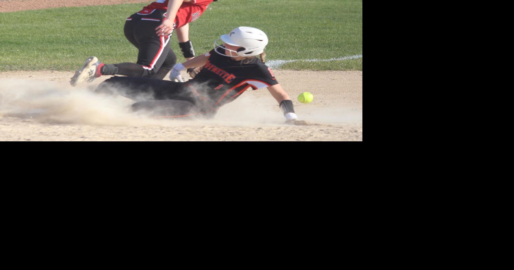 Softball: Pumas win showdown with Marshall, Lowenberg fans 14 in ...