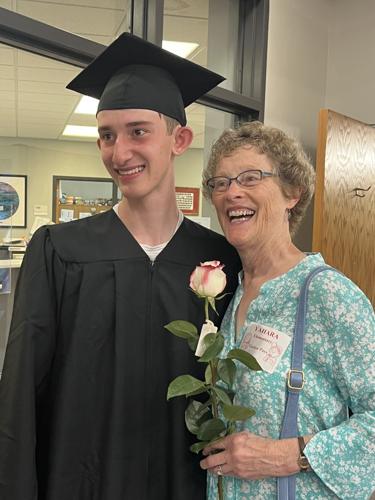 Class of 2023 Senior walk-through at Yahara Elementary | Local ...