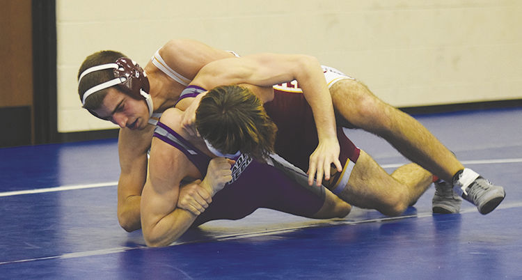 Garcia, Aguero grapple to Creek Classic titles | Waterloo / Marshall ...
