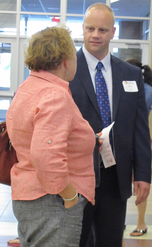 New superintendent gives introduction speech | School | hngnews.com