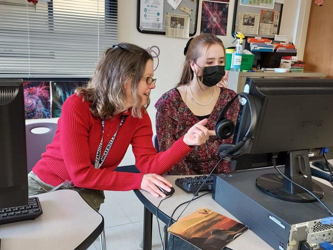 Kohl Foundation honors three DeForest educators | Local | hngnews.com