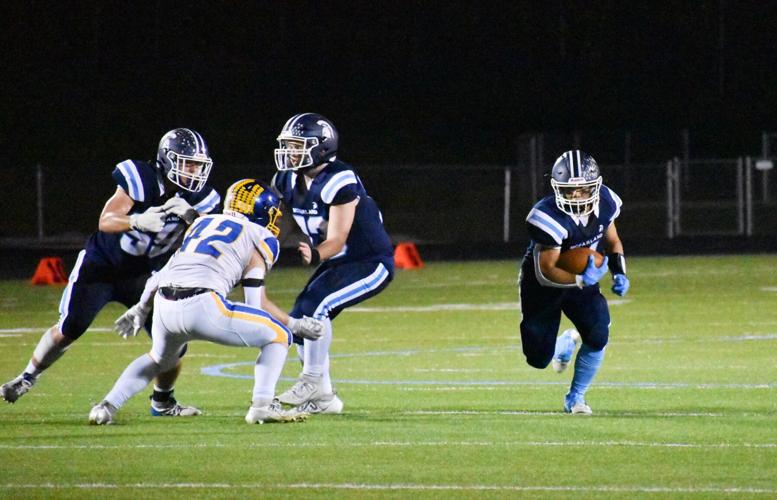 McFarland football defeated by Delavan-Darien | Sports | hngnews.com