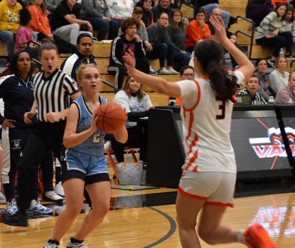 Wolves lose early battle with Verona | Sun Prairie Star | hngnews.com