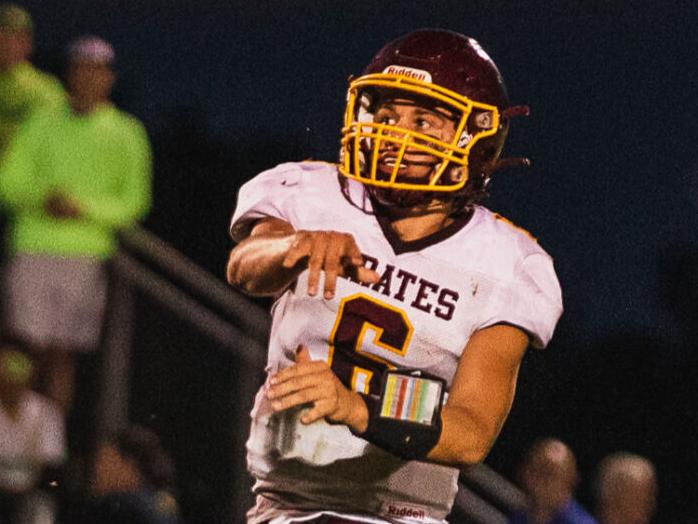 Waterloo football rolls over Dodgeland | Waterloo / Marshall Courier ...