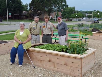 Roberts builds raised-bed gardens for Eagle project | Local | hngnews.com