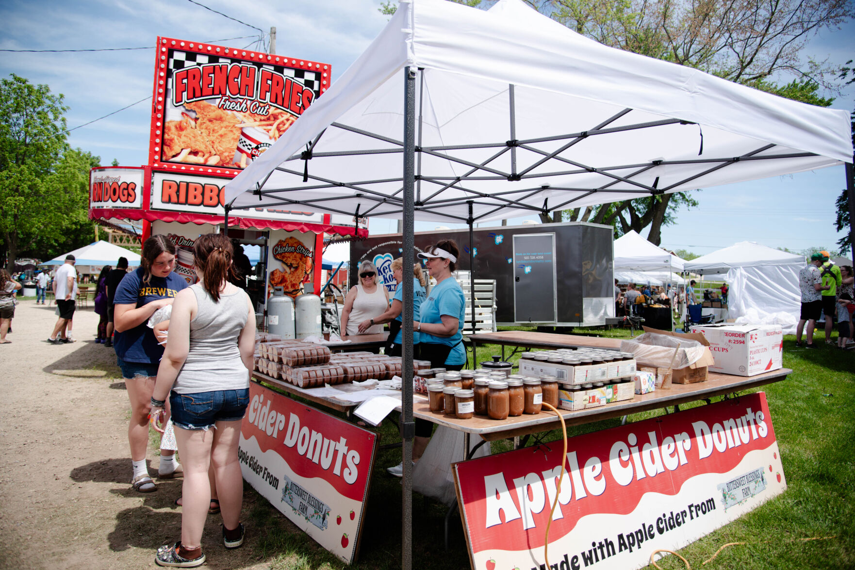 Apple fest store