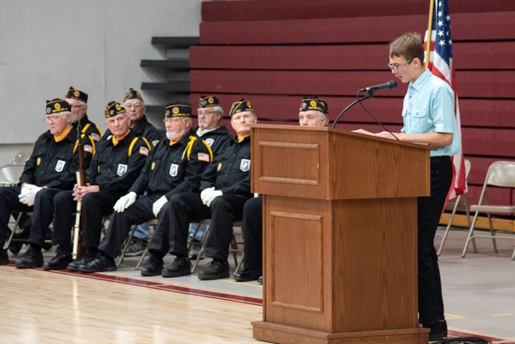 In photos: Waterloo schools honor veterans | | hngnews.com
