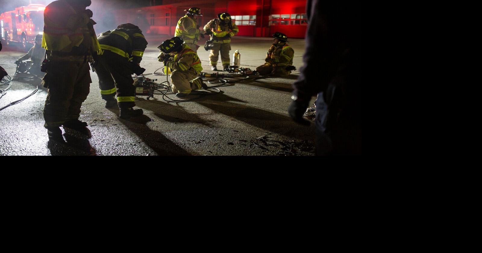 Photographer captures the action of Lake Mills Fire Department training ...