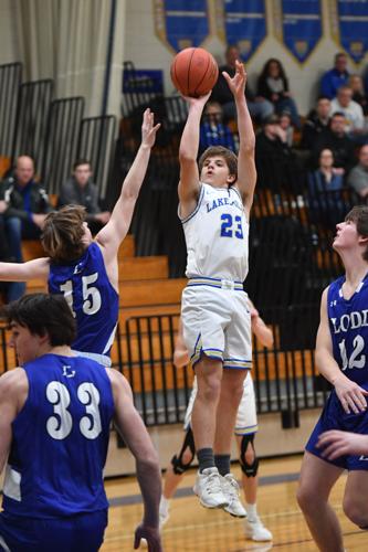 Boys basketball: AJ Bender notches career-high 42, Lake Mills down Lodi ...