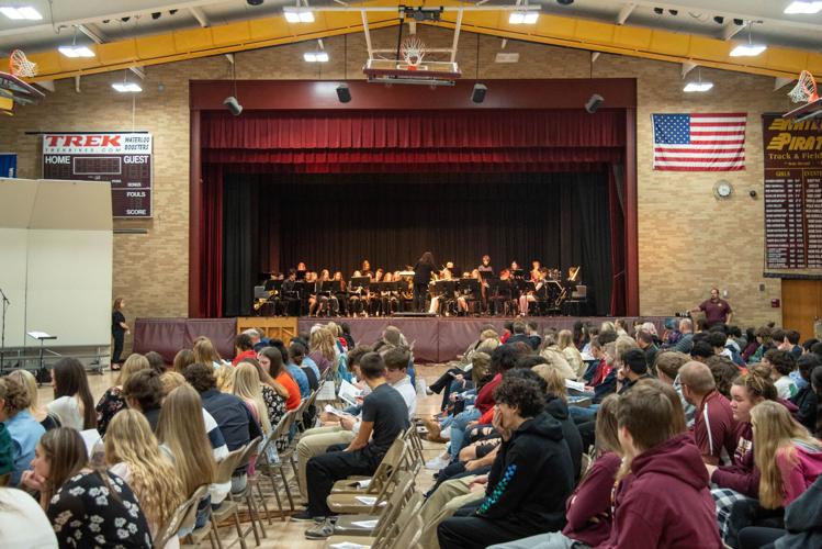 In photos: Waterloo schools honor veterans | | hngnews.com