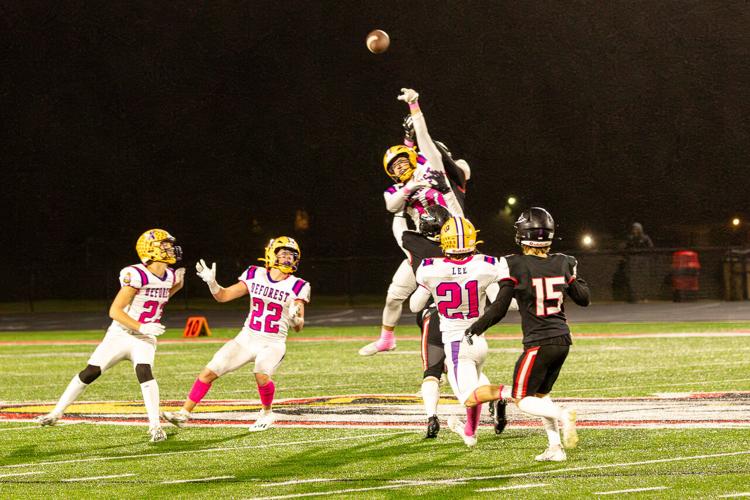 Football: DeForest holds on to down Eagles | Sports | hngnews.com