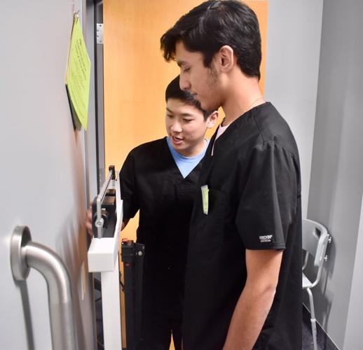 Sun Prairie students learn, practice health care skills in CNA ...