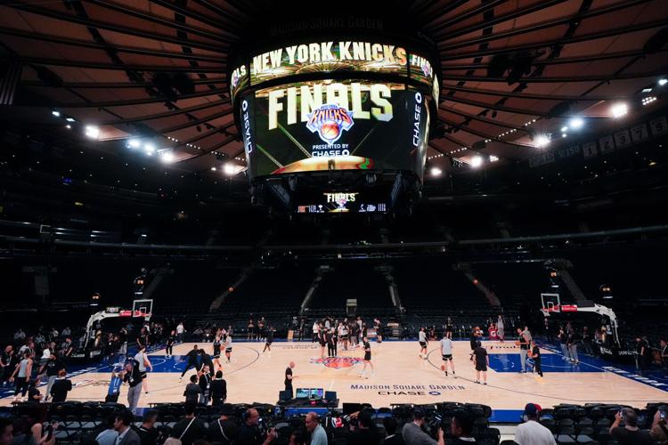 Knicks fever sweeps New York for Game 3 of the NBA Finals against the ...