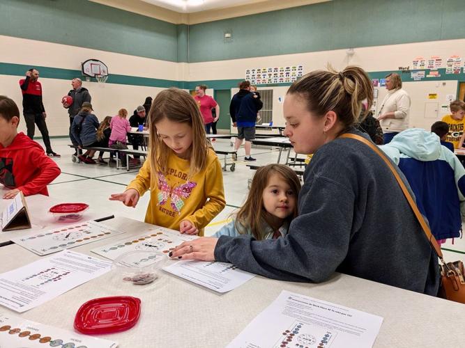 Marshall's ELC hosts first Family Math Night | School | hngnews.com