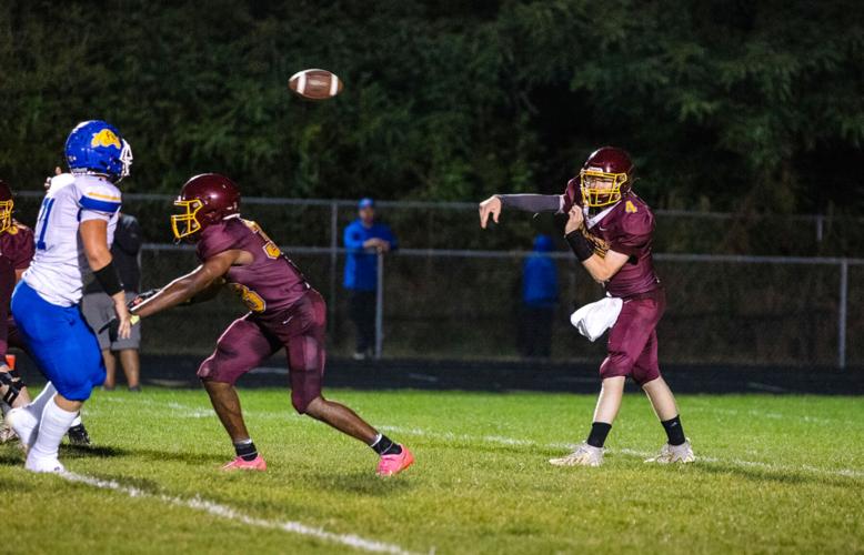 Waterloo football hangs tough with Pardeeville | Waterloo / Marshall ...