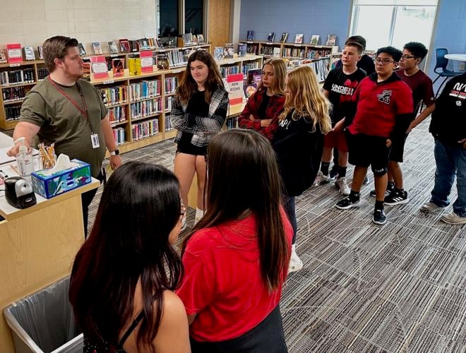 Marshall students return to school | School | hngnews.com