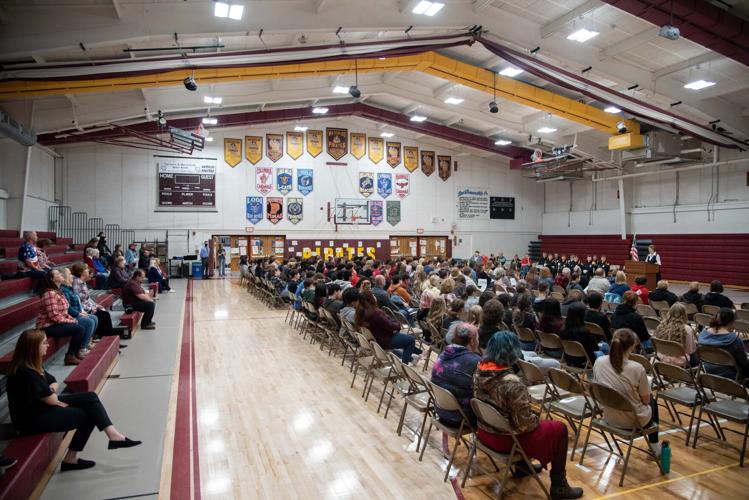 In photos: Waterloo schools honor veterans | | hngnews.com