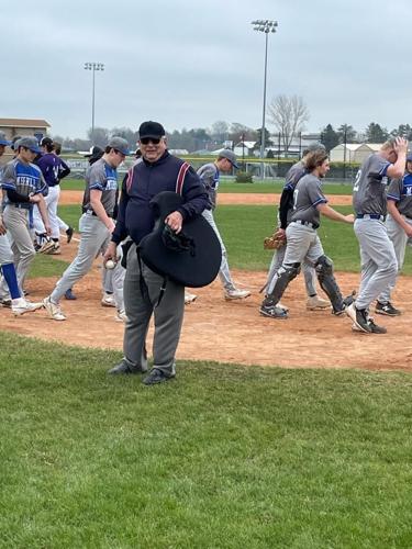 Adler says goodbye after 55 years as sports official | Sports | hngnews.com
