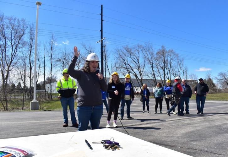 AprilAire volunteers frame Habitat for Humanity home | Local | hngnews.com