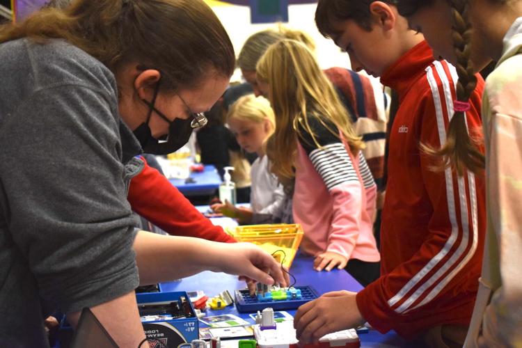DeForest Middle School STEAM Night Oct. 12 | Local | hngnews.com