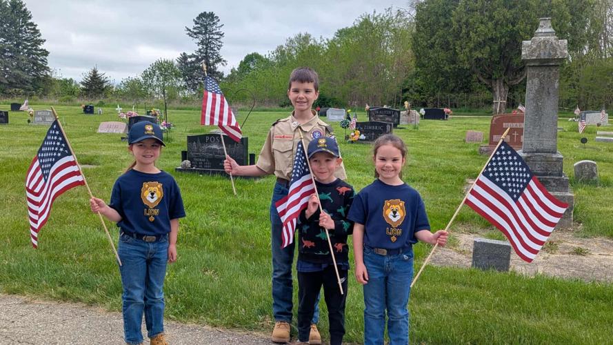 Marshall, Waterloo Scouts honor veterans | Community | hngnews.com