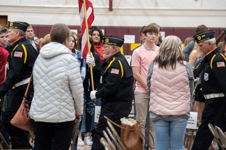 In photos: Waterloo schools honor veterans | | hngnews.com