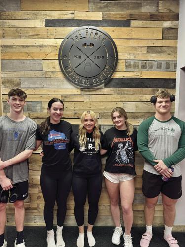 Student powerlifting athletes are headed to state | Local | hngnews.com