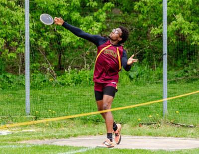 Pirates run at Raider Invite | Waterloo / Marshall Courier | hngnews.com