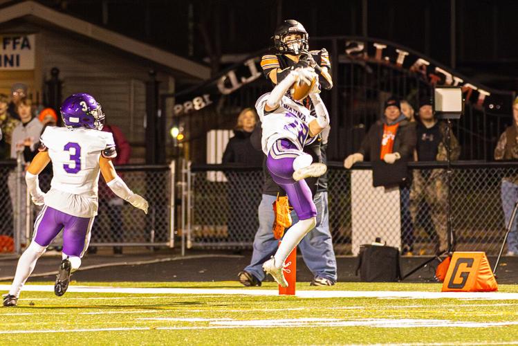 Football: Warriors make reservations for Camp Randall | Sports ...