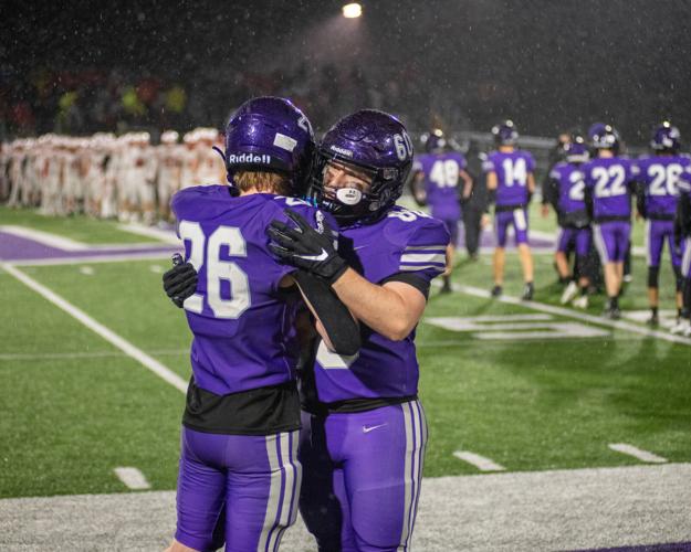 Football: Warriors' season, winning streak comes to an end against ...