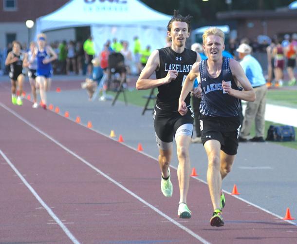 Lakeside repeats in style, setting new D2 scoring mark at state track ...