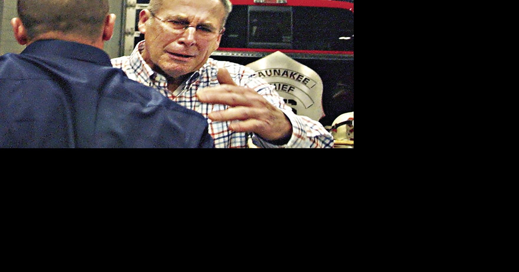 Waunakee Fire honors Gary Acker | Waunakee Tribune | hngnews.com