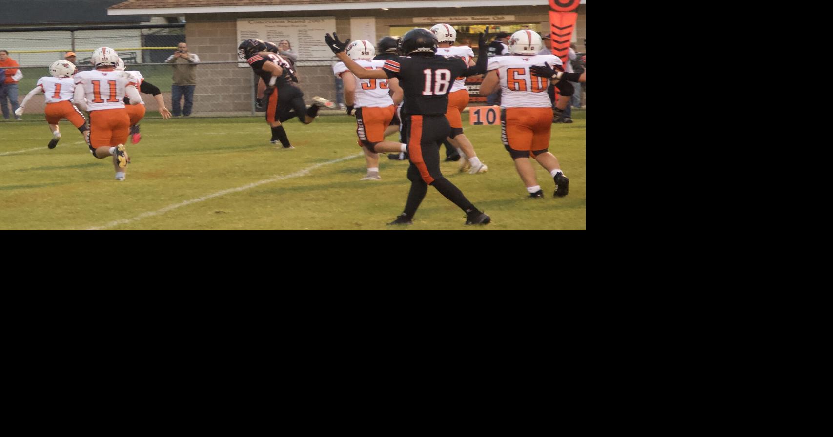 Poynette Football: Pumas race past Wautoma 53-15, move to 2-0 on the ...