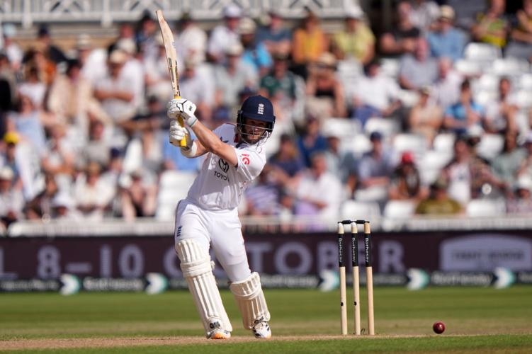 Stokes makes remarkable mid-match retirement call as New Zealand closes ...